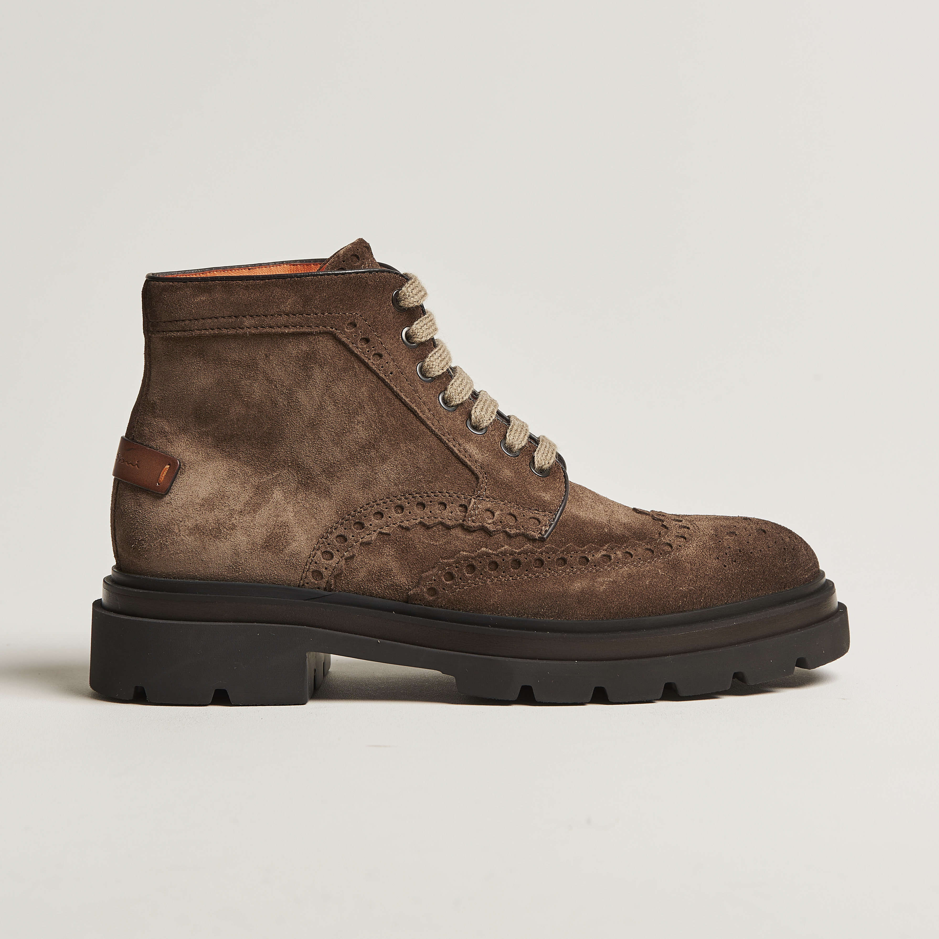 Santoni Brogue Winter Boot Dark Brown Suede osoitteesta CareOfCarl.fi