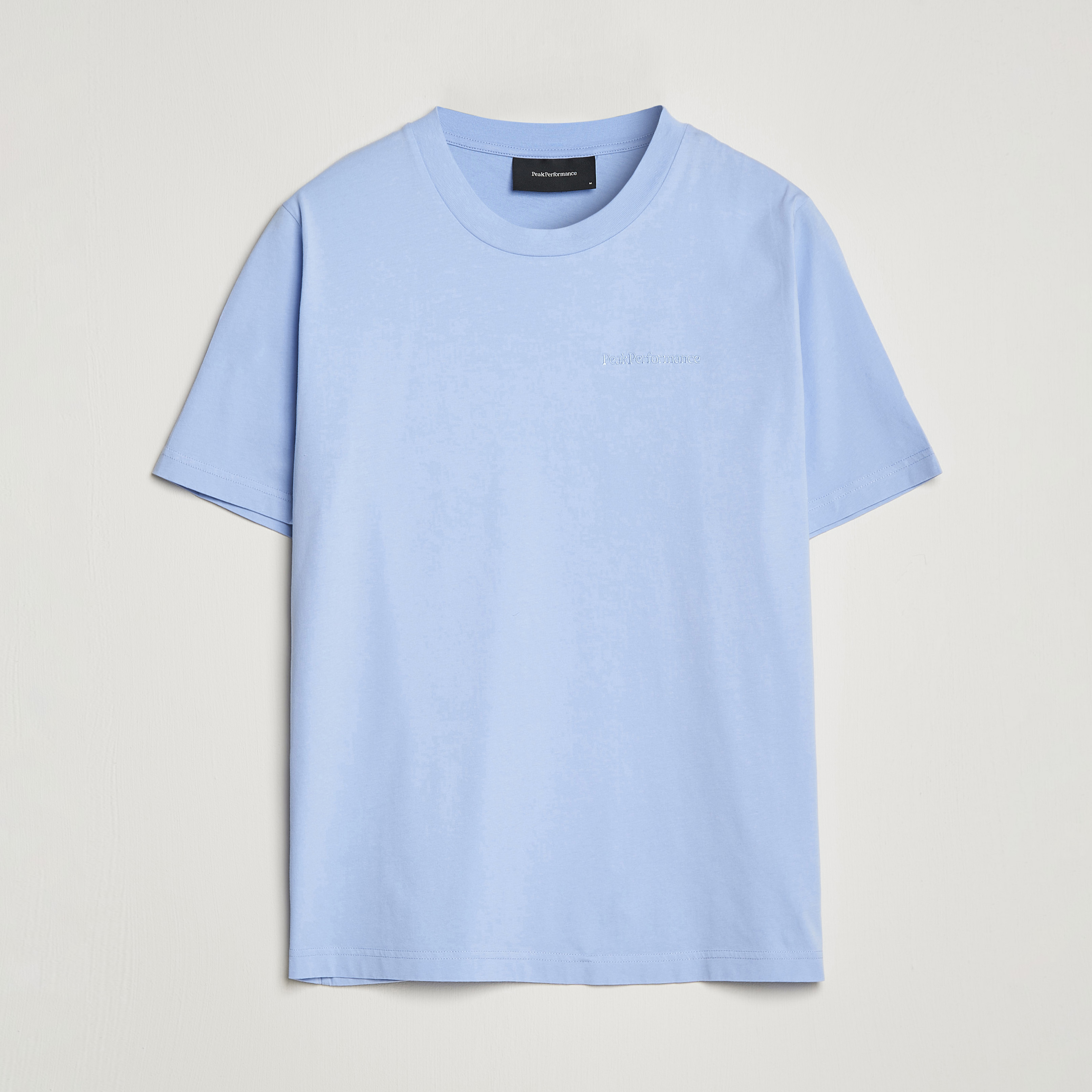 Peak Performance Original Small Logo Tee Amity Blue osoitteesta CareOfCarl.