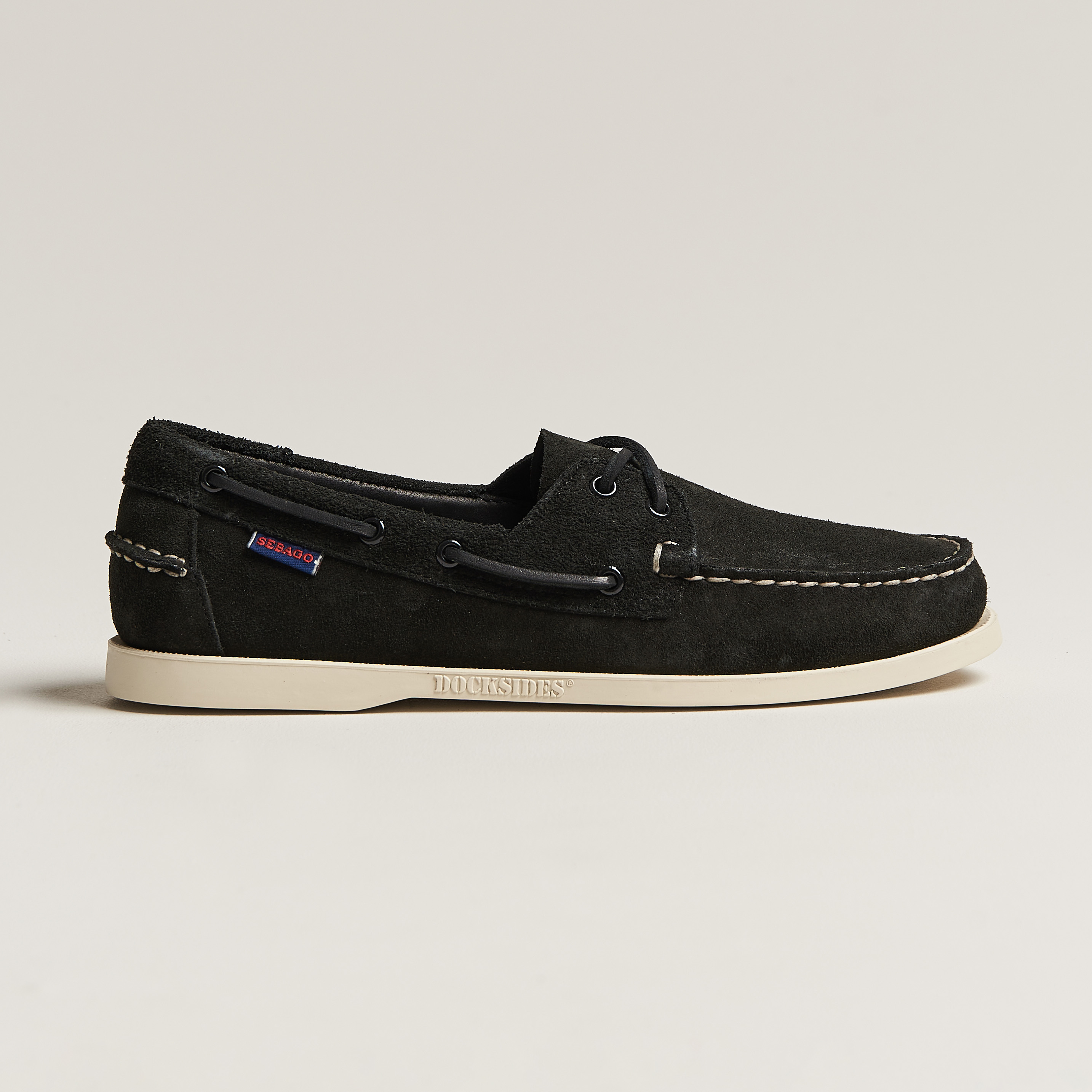 Sebago Docksides Suede Boat Shoe Black osoitteesta CareOfCarl.fi