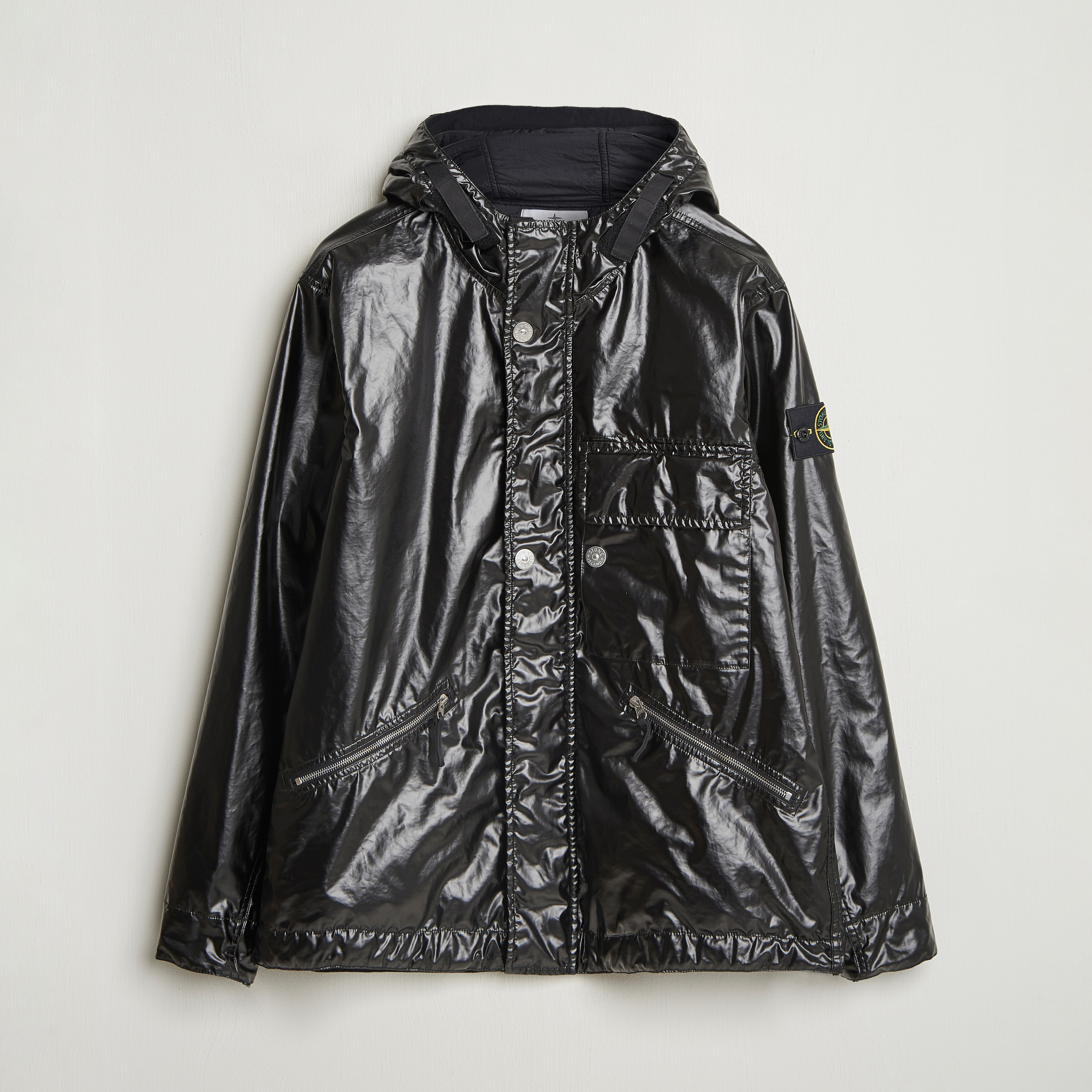 Stone Island Mussola Gommata Hooded Jacket Black osoitteesta CareOfCarl.fi