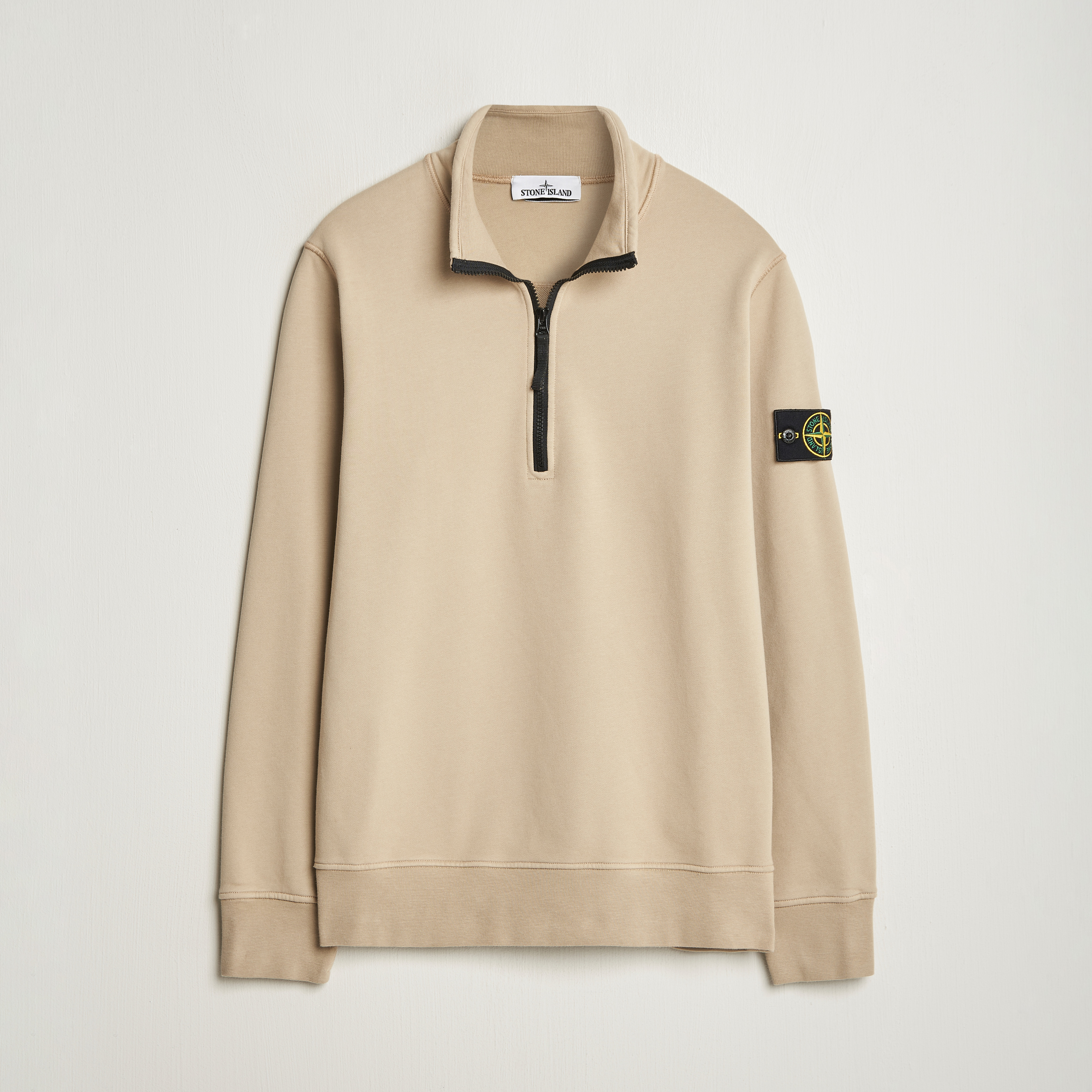 Stone Island Garment Dyed Fleece Half Zip Desert osoitteesta CareOfCarl.fi