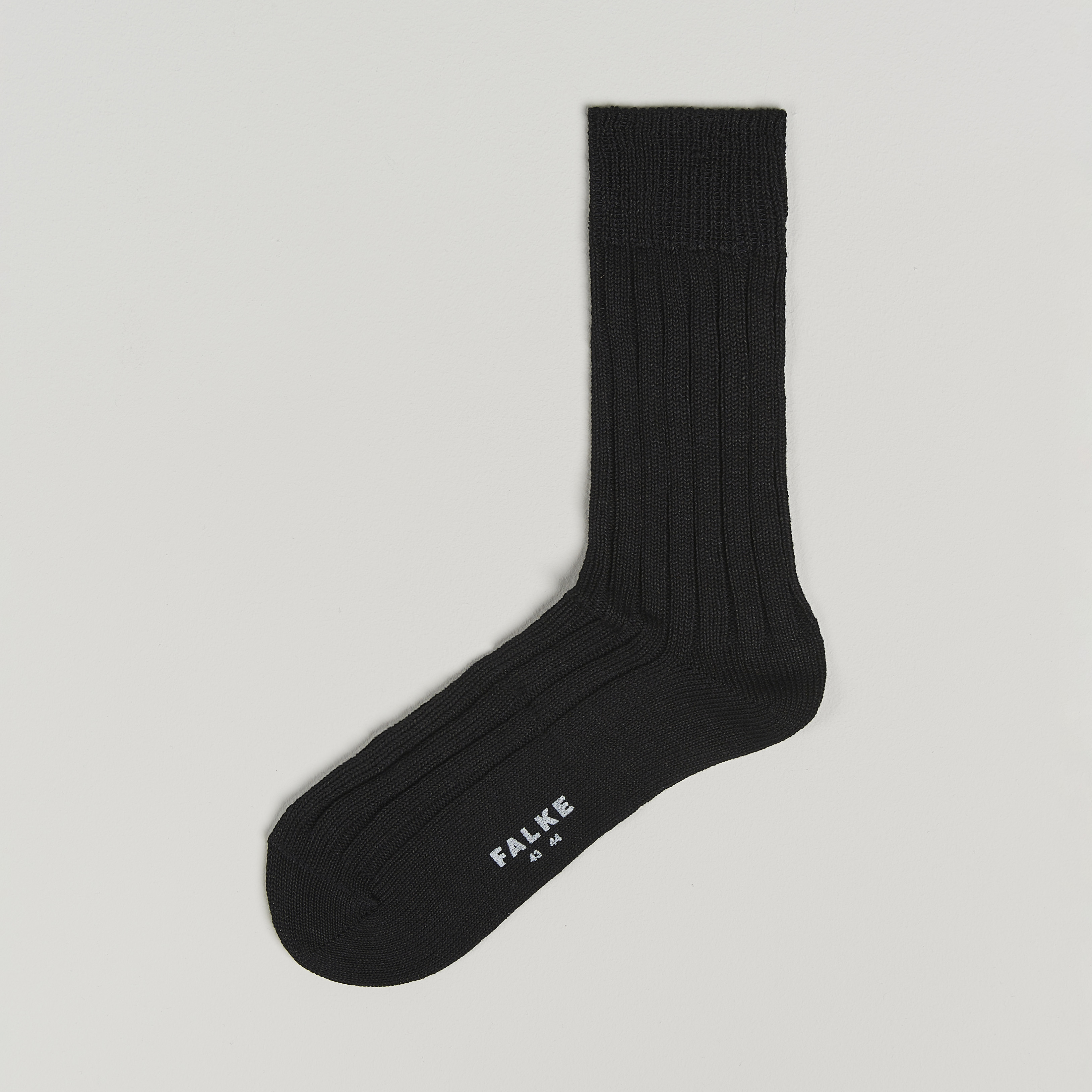 Falke Bay Linen/Cotton Rib Sock Black osoitteesta CareOfCarl.fi