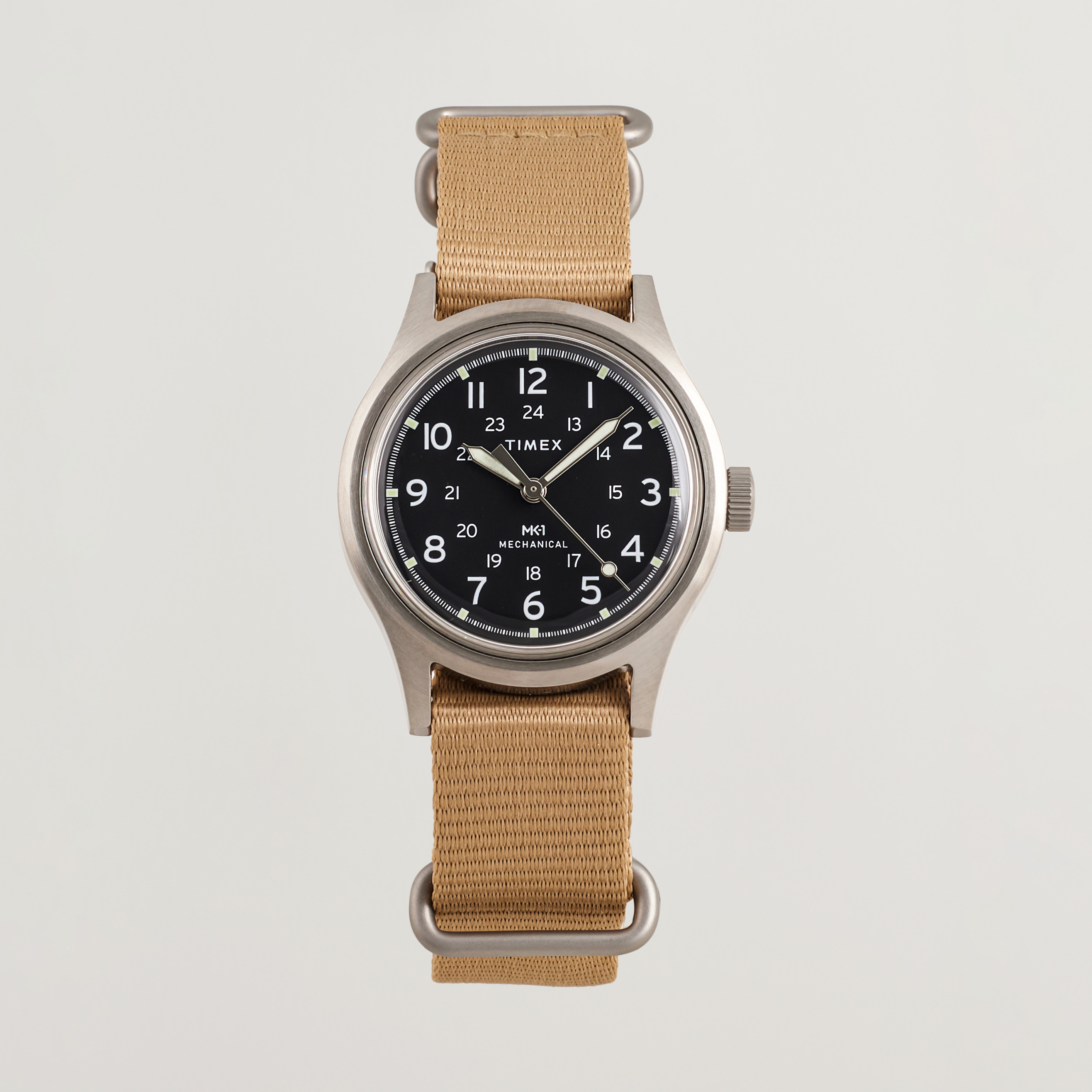 Timex MK1 Hand Wind 36mm Tan Black Dial osoitteesta CareOfCarl.fi