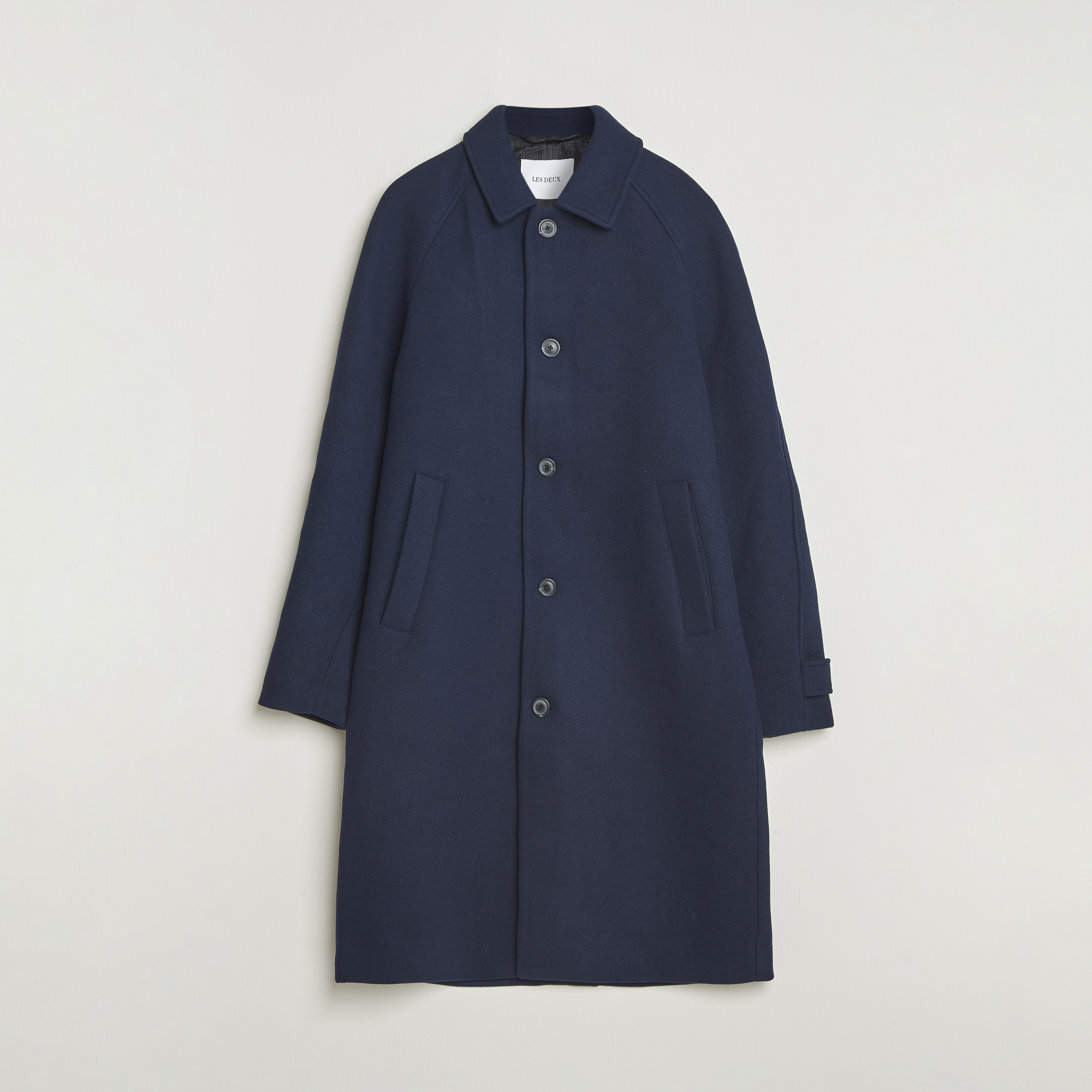 Les Deux Michel Solid Raglan Wool Coa Navy osoitteesta CareOfCarl.fi