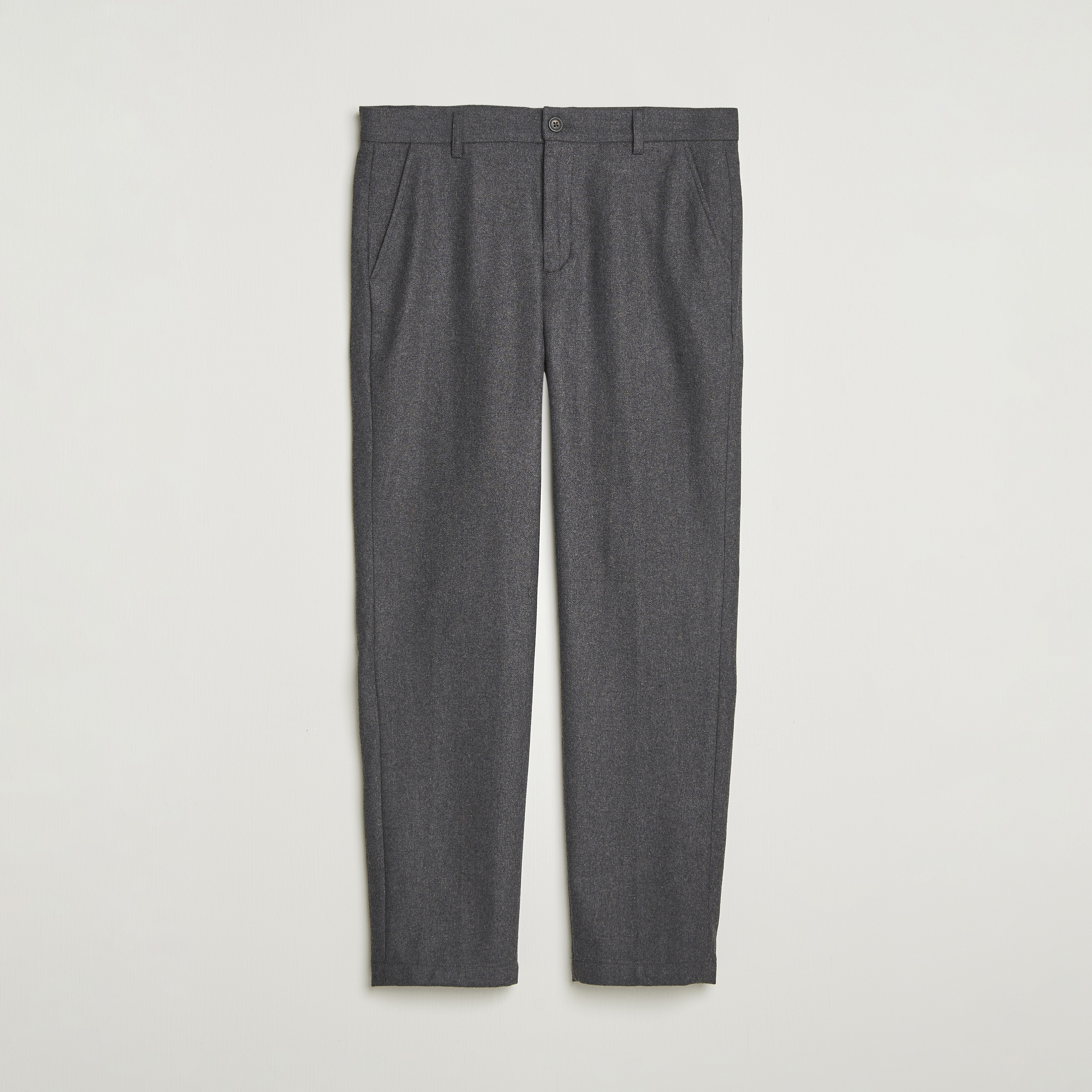 Les Deux Como Reg Wool Pants Asphalt osoitteesta CareOfCarl.fi