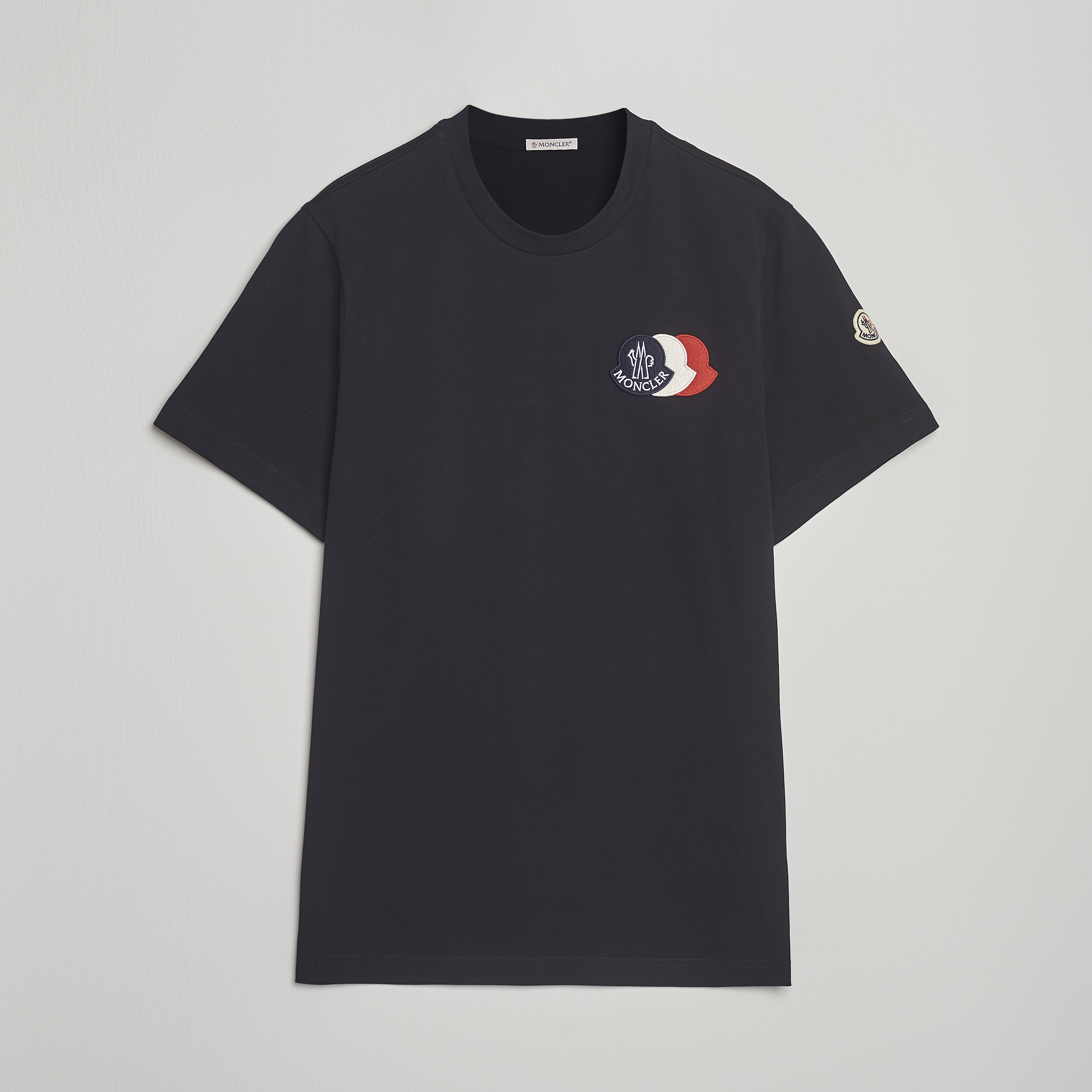 Moncler Patch Logo T-Shirt Navy osoitteesta CareOfCarl.fi